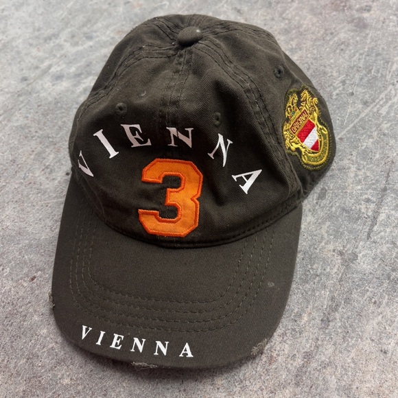 Robin Ruth | Accessories | Robin Ruth Black Cap With Orange And White ...
